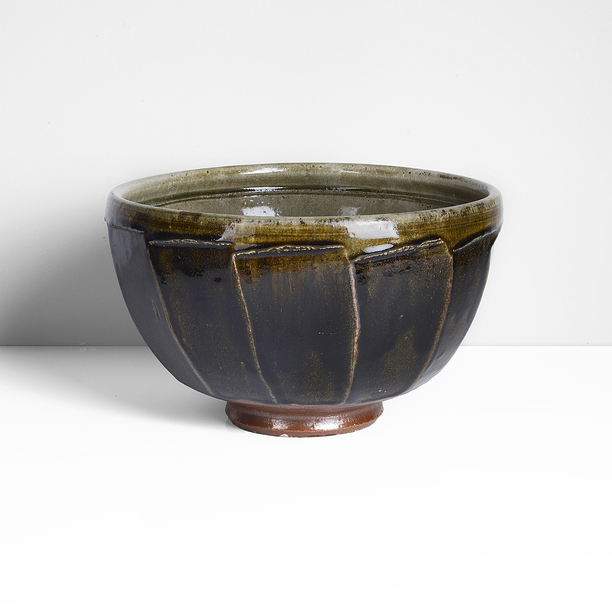 Maak Contemporary Ceramics + Craft | Specialist Auctions & Consultancy