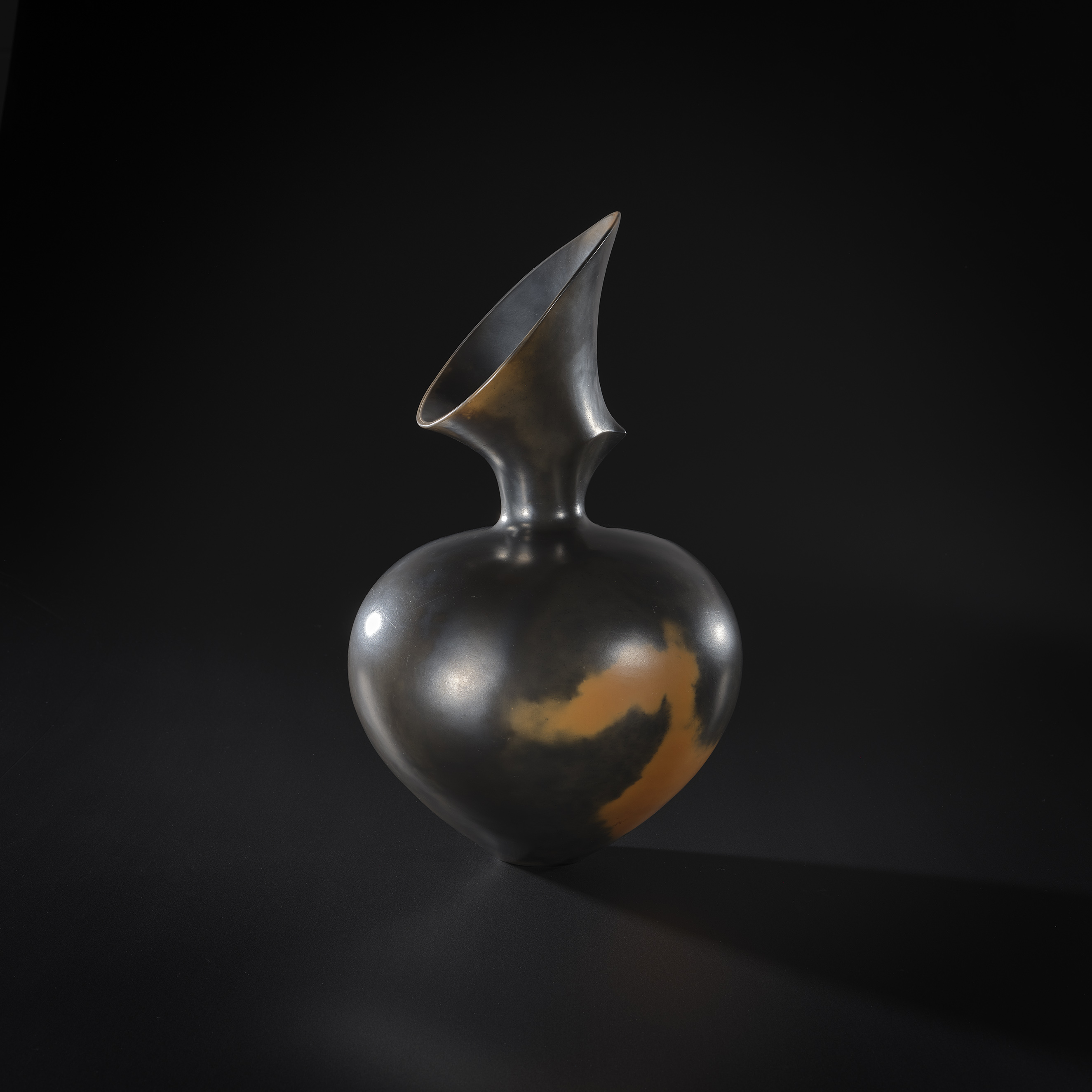 Maak Contemporary Ceramics + Craft | Specialist Auctions & Consultancy